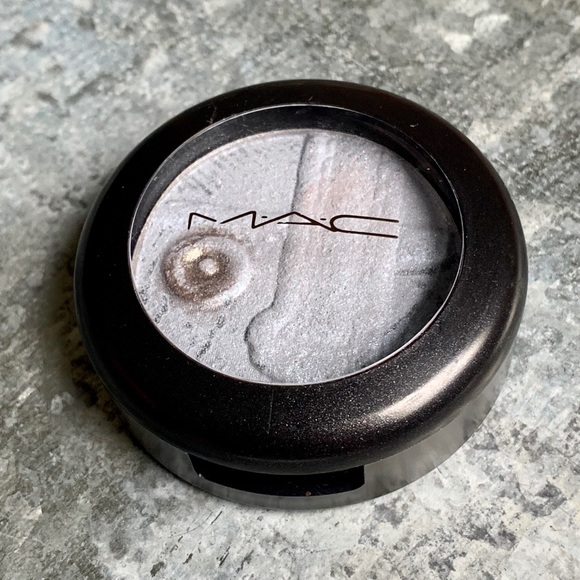 MAC Cosmetics | Makeup | Mac Cosmeticsdiva In Distresseye Shadow | Poshmark